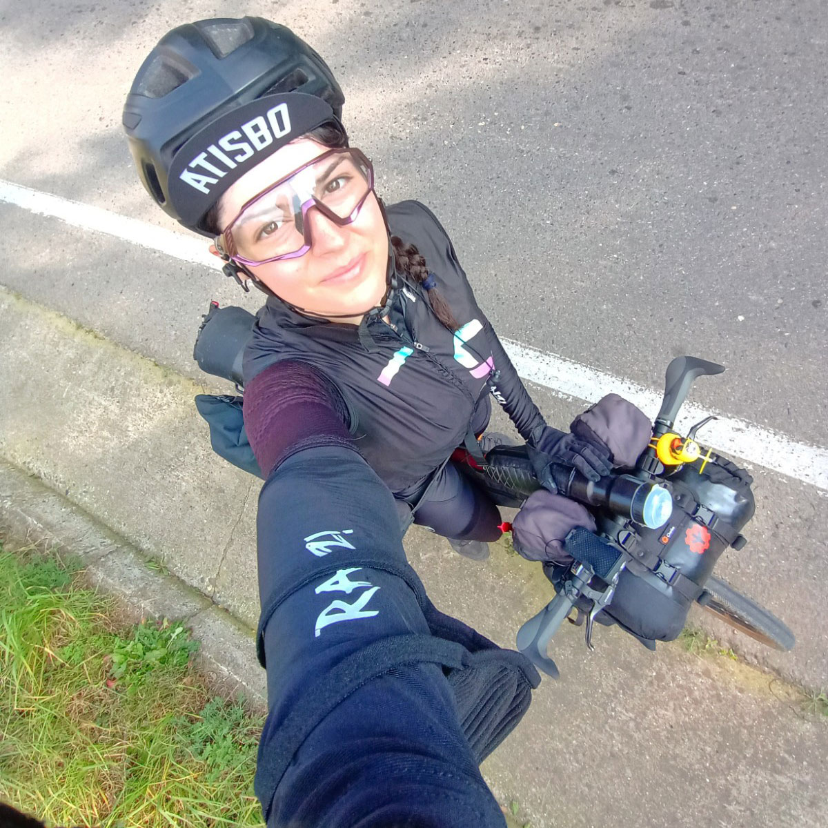 ¿Qué Necesitas Para Un Cicloviaje? Isabel Atisbo Y Su Aventura Al Sur ...