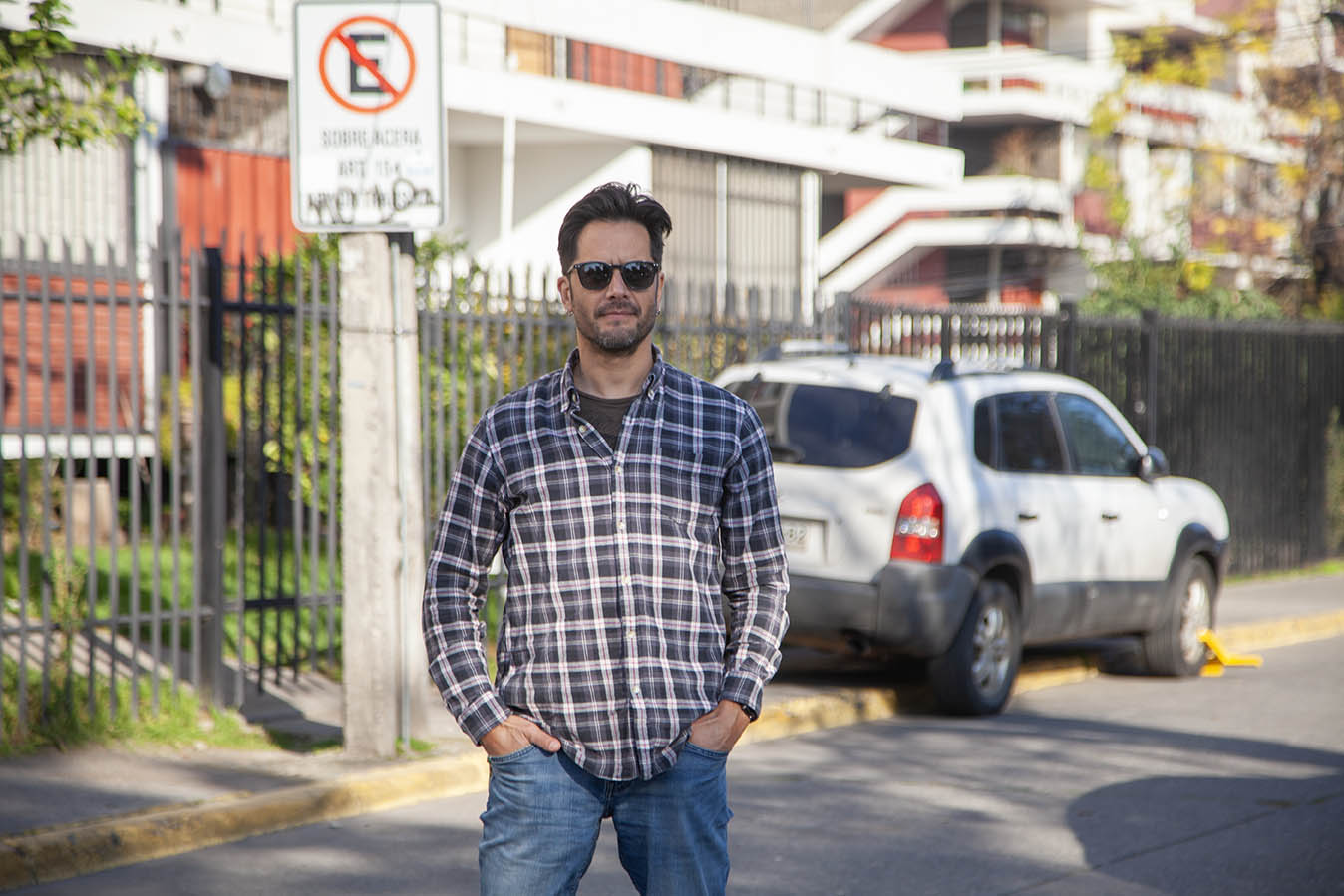 ¿Desidia? ¿Egoísmo? ¿Malos Modales? Qué Pasa Con Los Vehículos Estacionados En Las Veredas Y ...